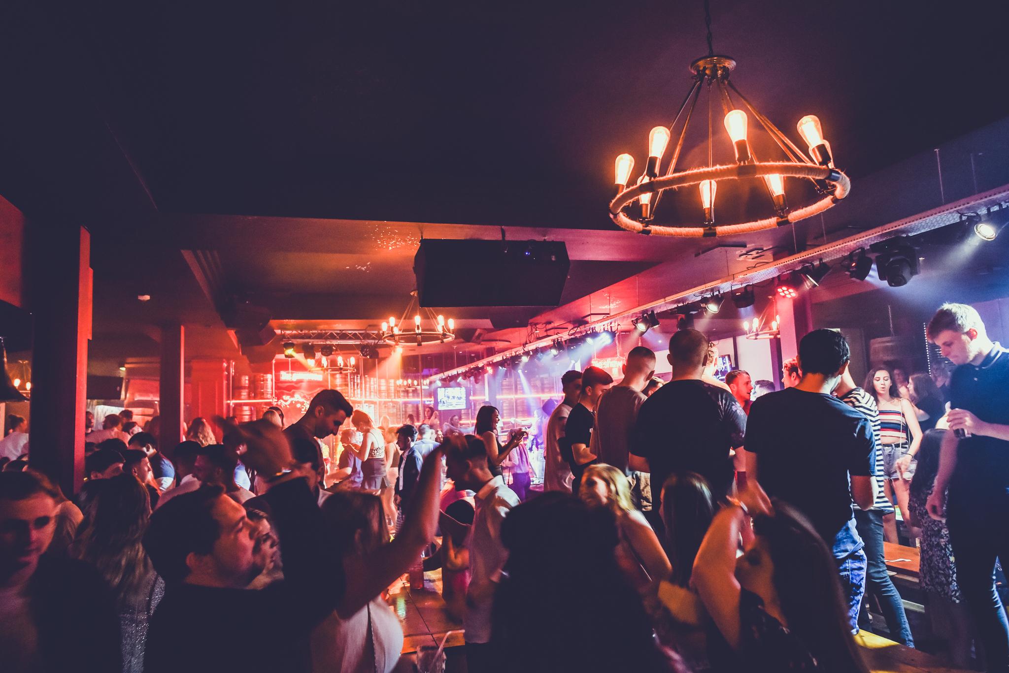 Einstein's showbar & terrace · Wigan | Licklist