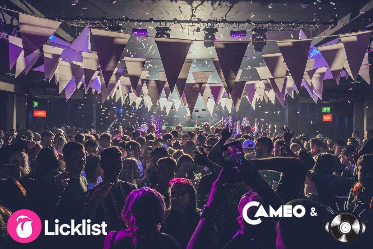 Cameo & Vinyl Andover · Andover | Booked.it