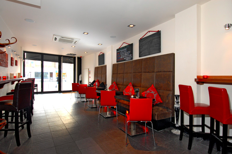 143 Bar · Watford | Booked.it