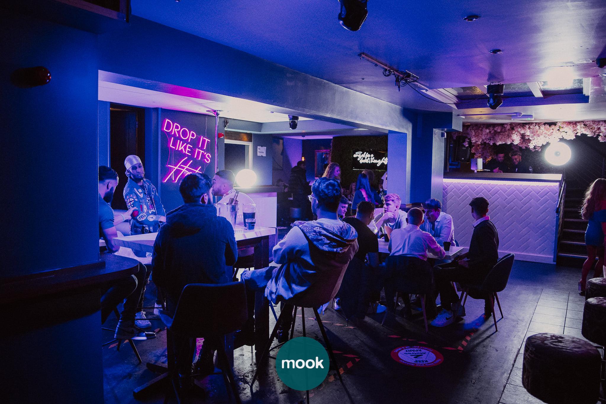 Mook · Leeds | Booked.it